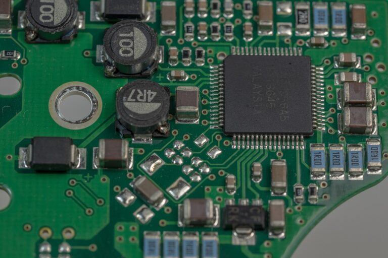 PCB Design Tips: 5 Need-to-Know Component Assembly Methods - Optimum ...